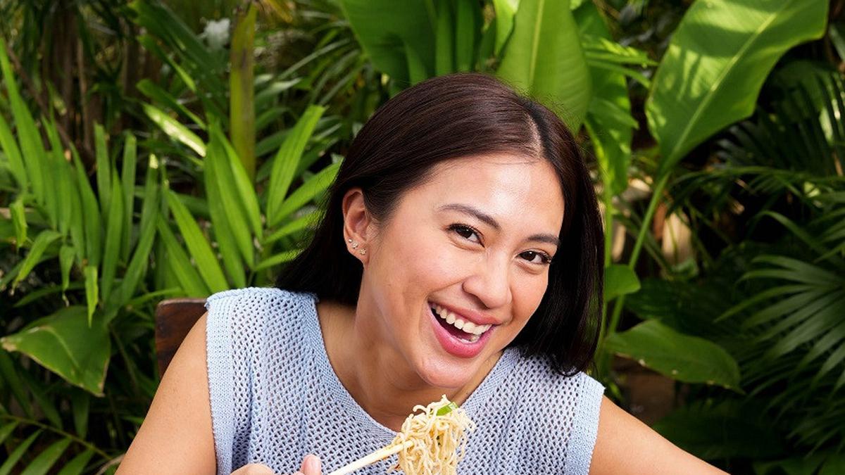 Hobi Masak, Tyna Dwi Jayanti Hadirkan Mie Ayam Andalannya di Lucy In ...