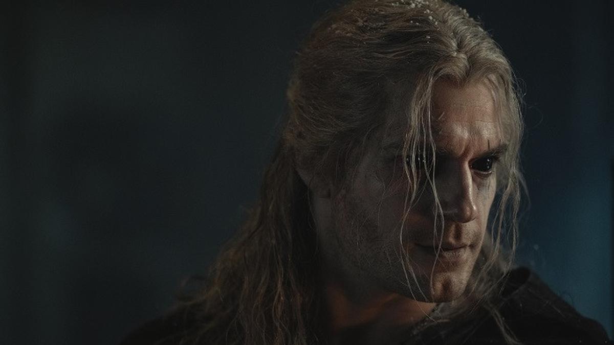 Henry Cavill Tinggalkan The Witcher, Liam Hemsworth Adik Thor Dapat Untung