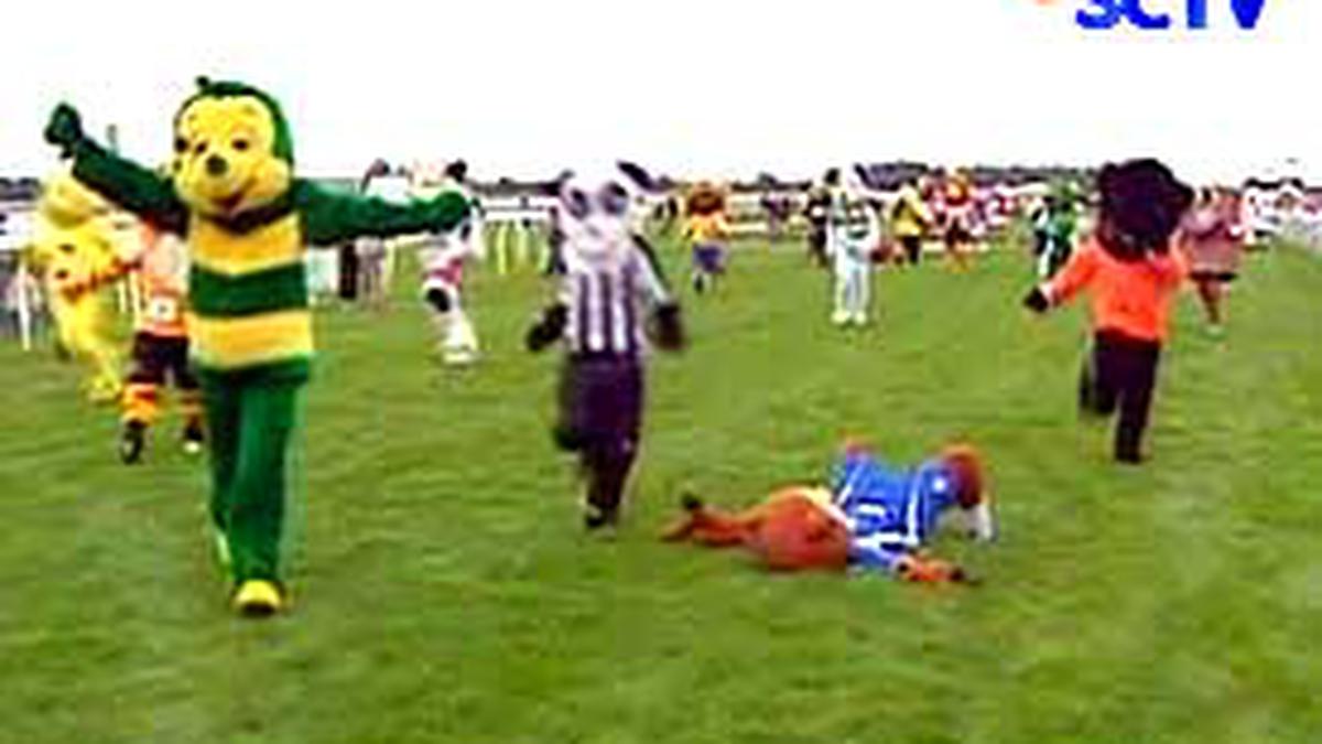 Maskot Klub Sepak Bola Inggris Unjuk Gigi - Global Liputan6.com