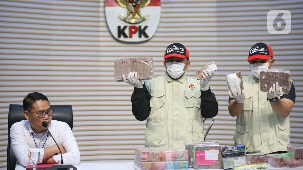 Top 3 News: Kasus Bupati Sudewo, Ini Penampakan Tersangka JION Terima ...