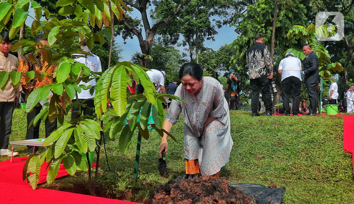 Puan Maharani Ajak Delegasi P20 Menanam Pohon di Kompleks Parlemen ...