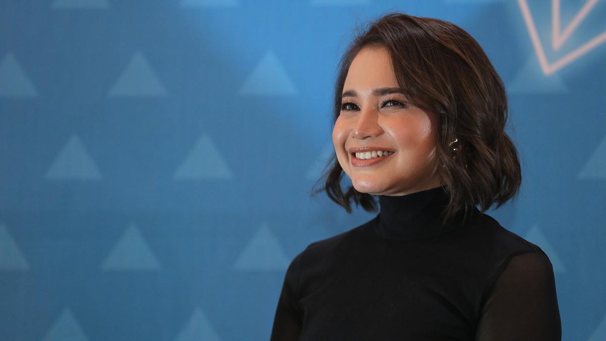 Sukses Jadi Artis, Rossa Kini Berbisnis Produk Kecantikan - Photo ...