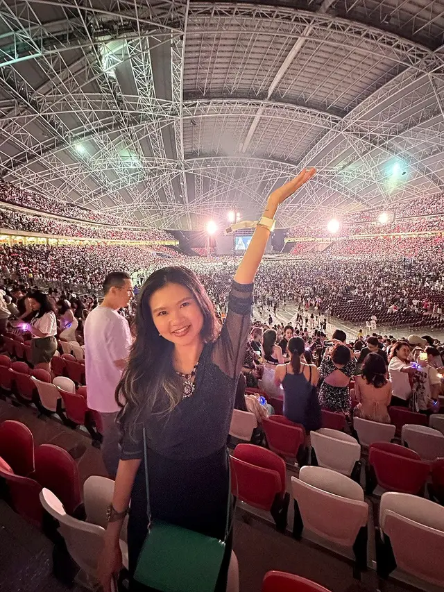 6 Potret Felicia Tissue Kenang Konser Taylor Swift di Singapura, Tepat ...