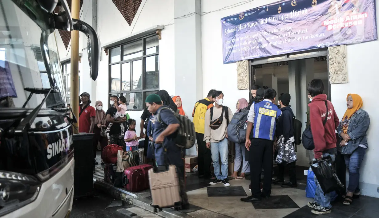 H-7 Lebaran, Arus Mudik di Terminal Jatijajar Mulai Meningkat - Foto ...