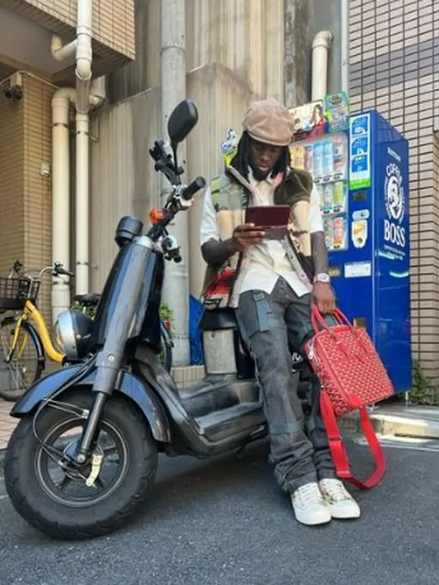 6 Potret Sosok Kai Cenat, Influencer Bikin Giveaway PS5 di New York ...