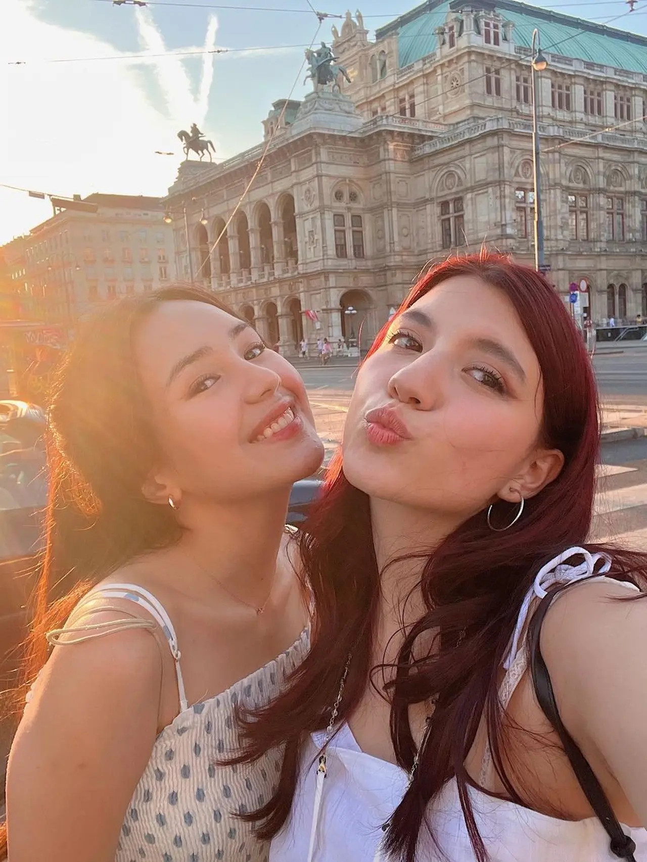 7 Potret Seru Beby Tsabina dan Cassandra Lee Liburan di Vienna, Kompak ...