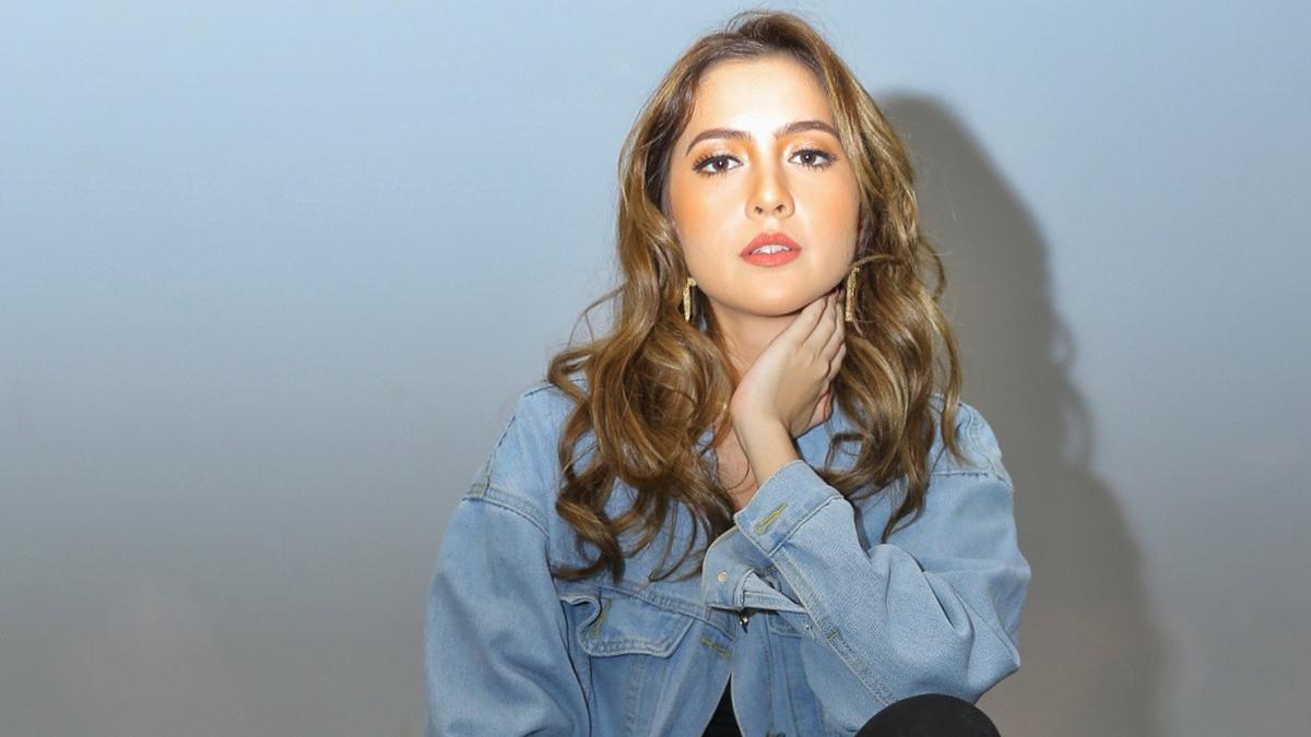 Gabung Film AIB, Wendy Wilson Malah Akting dengan Benda Mati