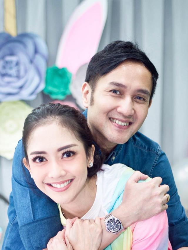 10 Tahun Menikah, Ini 6 Potret Ririn Dwi Ariyanti dan Aldi Bragi Yang Sempat Diisukan Cerai ...