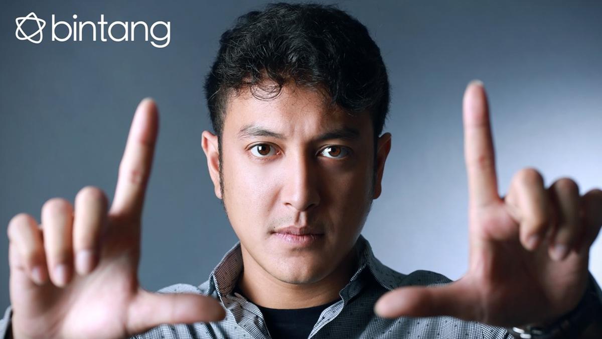 Eksklusif Dimas Anggara, Peran Beda dan Menantang di Film Promise