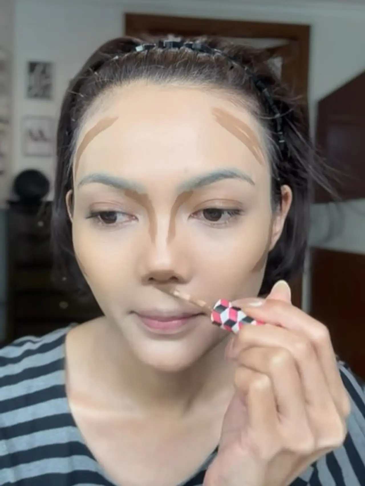 8 Potret Rina Nose Makeup ala Krisdayanti, Malah Mirip Artis Lain ...