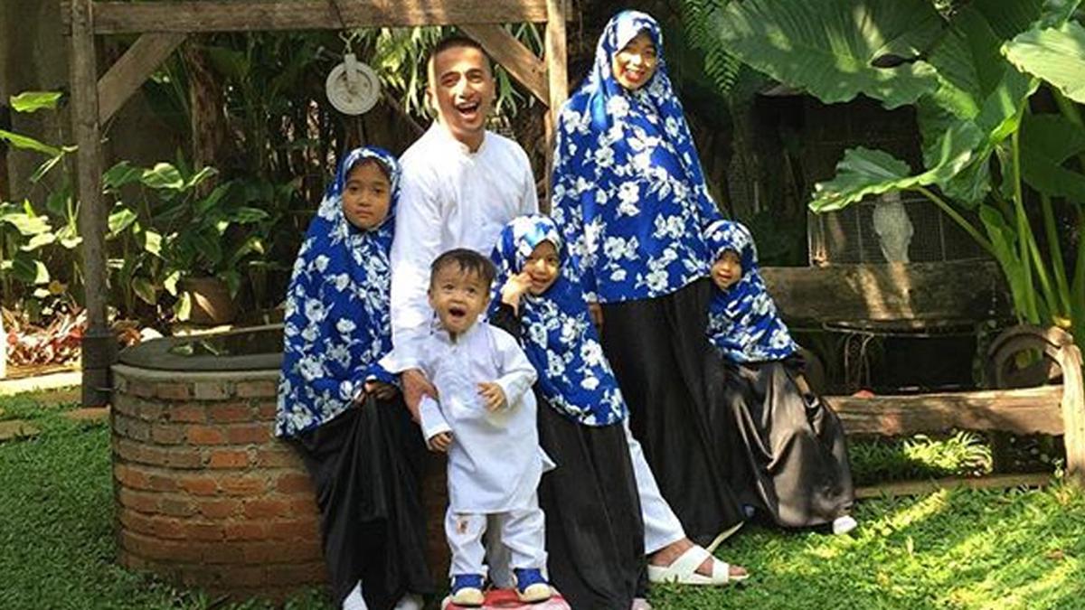 Irfan Hakim Juga Didik Anak Memanah dan Berkuda - Entertainment Fimela.com