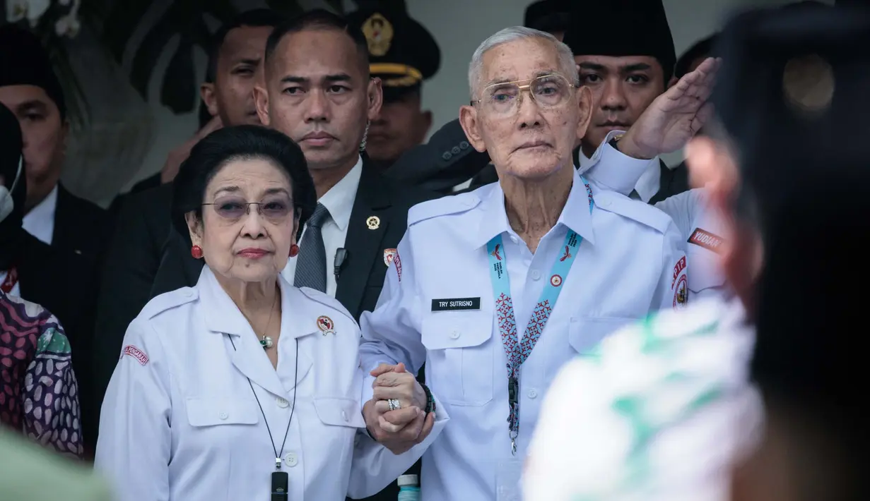 Momen Upacara Peringatan Hari Lahir Pancasila ke-80, Prabowo-Gibran Bertemu Megawati - Foto ...