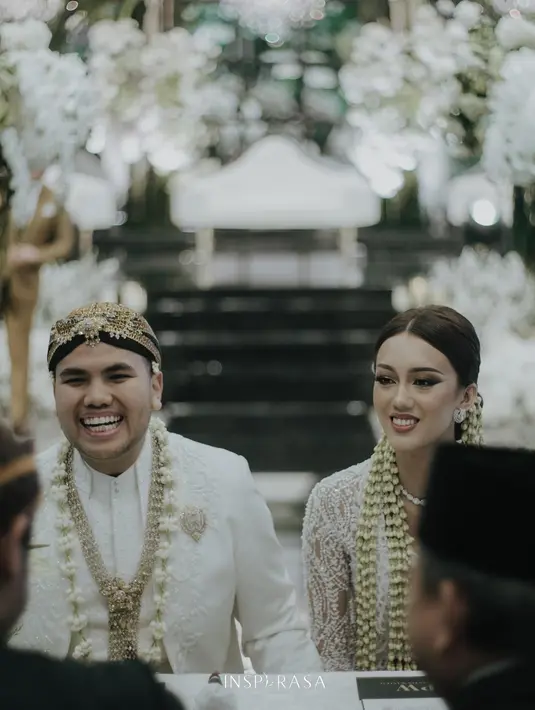 Potret Tora Sudiro Menikahkan Anak Sulungnya dengan Muhammad Ivan Lubis ...