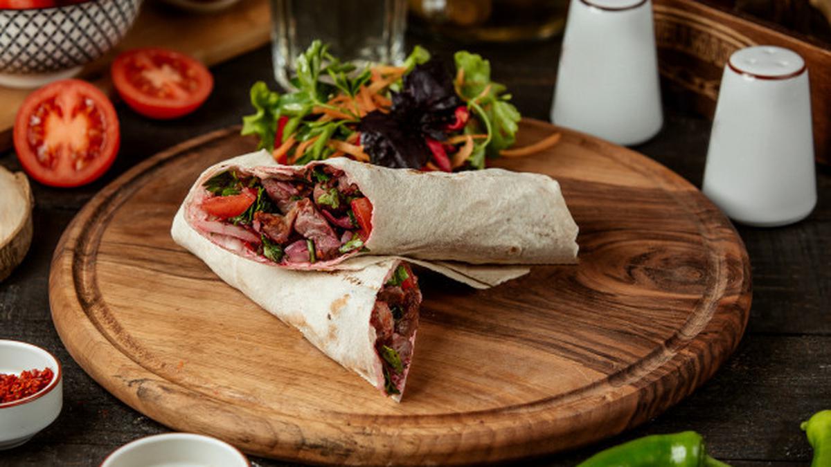 Apa Itu Kebab? Simak Penjelasan dan Resepnya di Sini