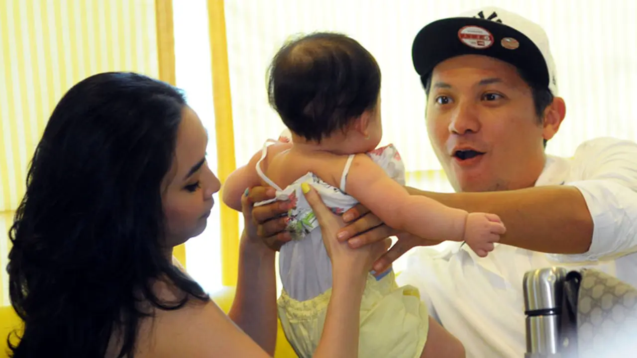 Gading dan Gisel Sempat Kebingungan Jadi Orangtua - ShowBiz Liputan6.com