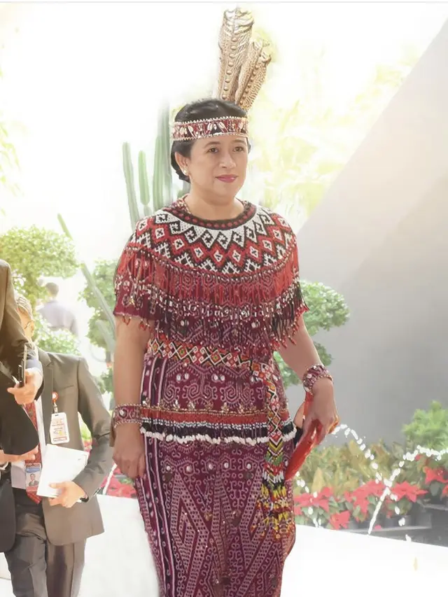 Baju Adat Dayak Ruit Besai Puan Maharani Jadi Sorotan, Motif Sakral yang Hanya Dipakai Tokoh ...