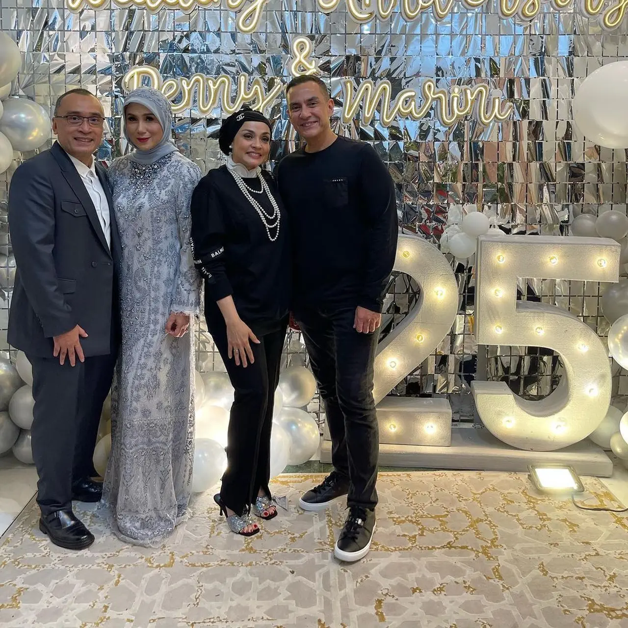 7 Potret Perayaan Wedding Anniversary ke-25 Marini Zumarnis dan Denny Wardhana, Jadi Ajang Lepas ...