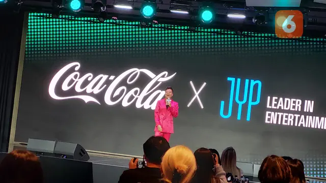 Tampil Gagah Pakai Setelan Serba Pink, JY Park Bocorkan Serba-Serbi MV ...