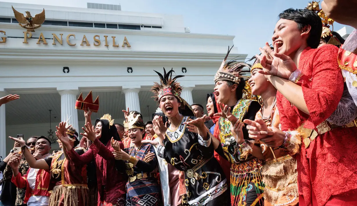 Momen Upacara Peringatan Hari Lahir Pancasila ke-80, Prabowo-Gibran Bertemu Megawati - Foto ...
