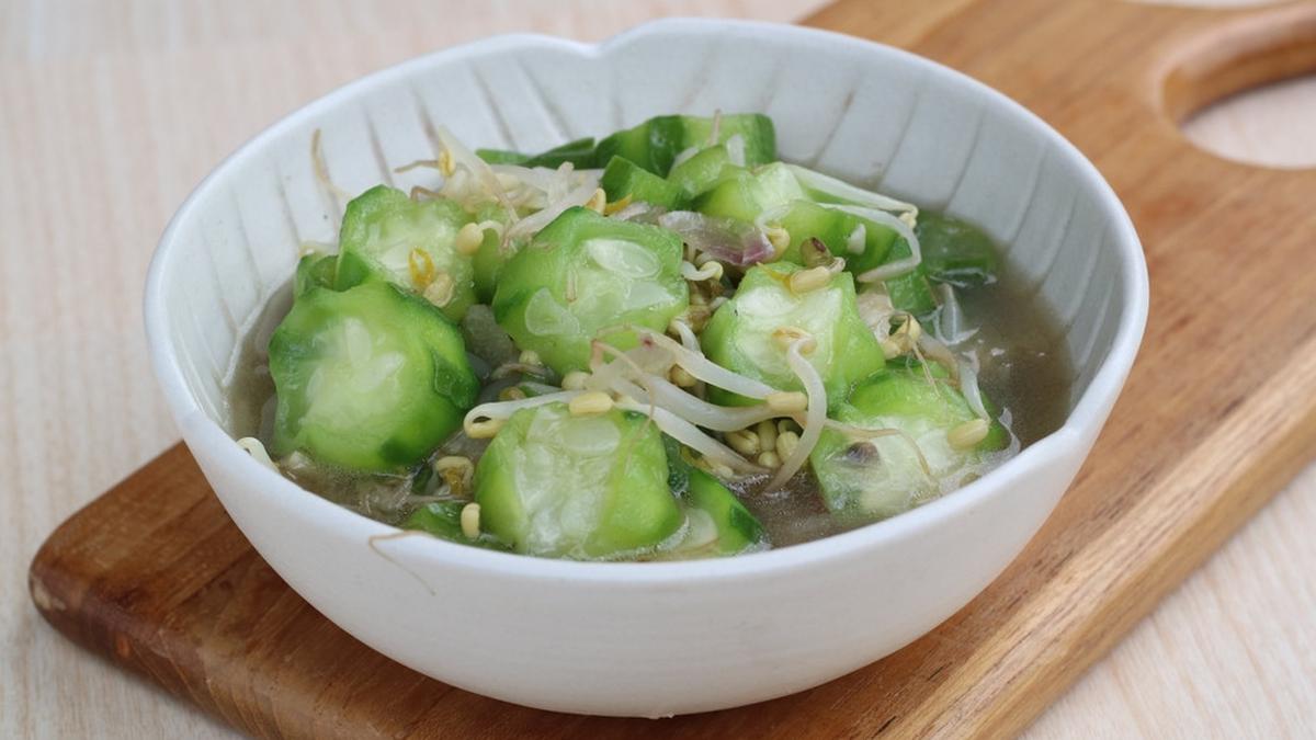 Resep Sayur Bening Oyong Tauge - Food Fimela.com