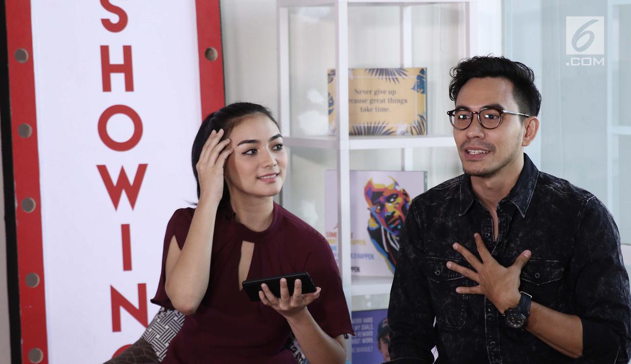 FOTO: Main Film Bareng, Begini Gaya Citra Kirana dan Darius Sinatrya - Foto Liputan6.com