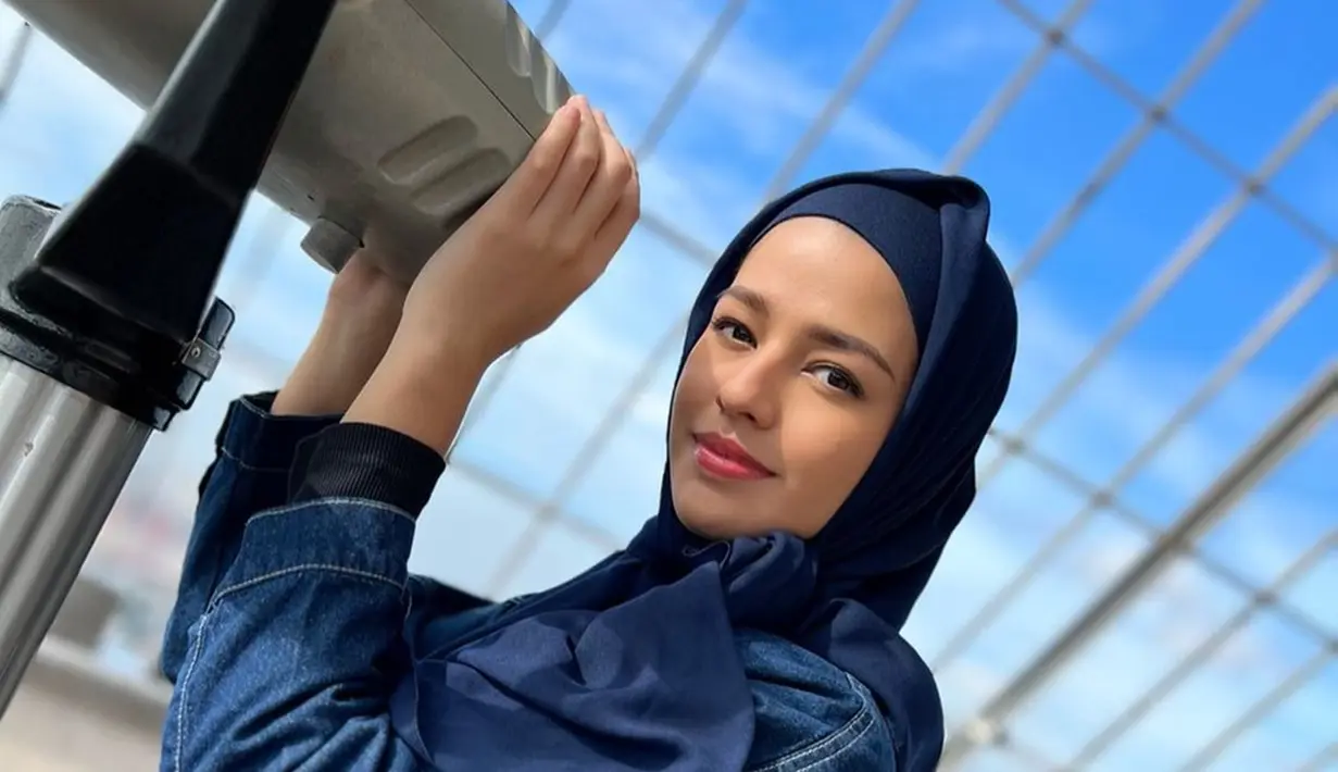 Potret Anggunnya Susan Sameh Saat Berhijab, Curi Perhatian - Foto ...