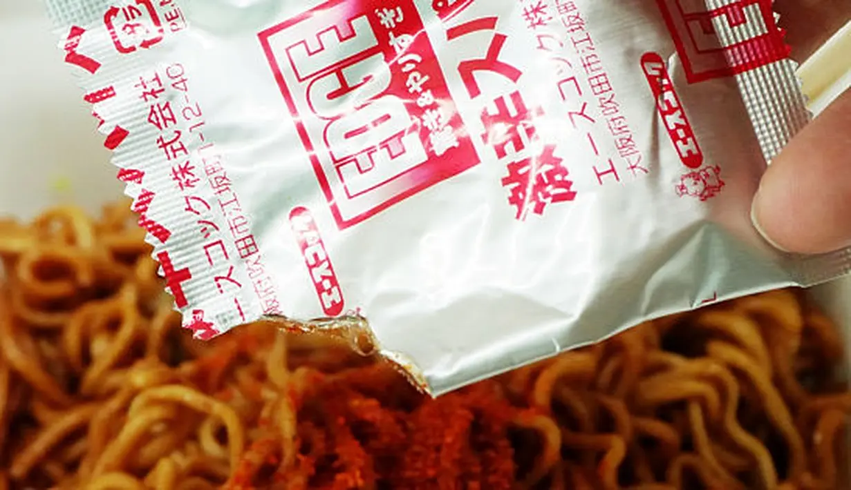 Langkah Membuat Mie Instan Super Pedas Yang Bikin Lapar - Photo Fimela.com