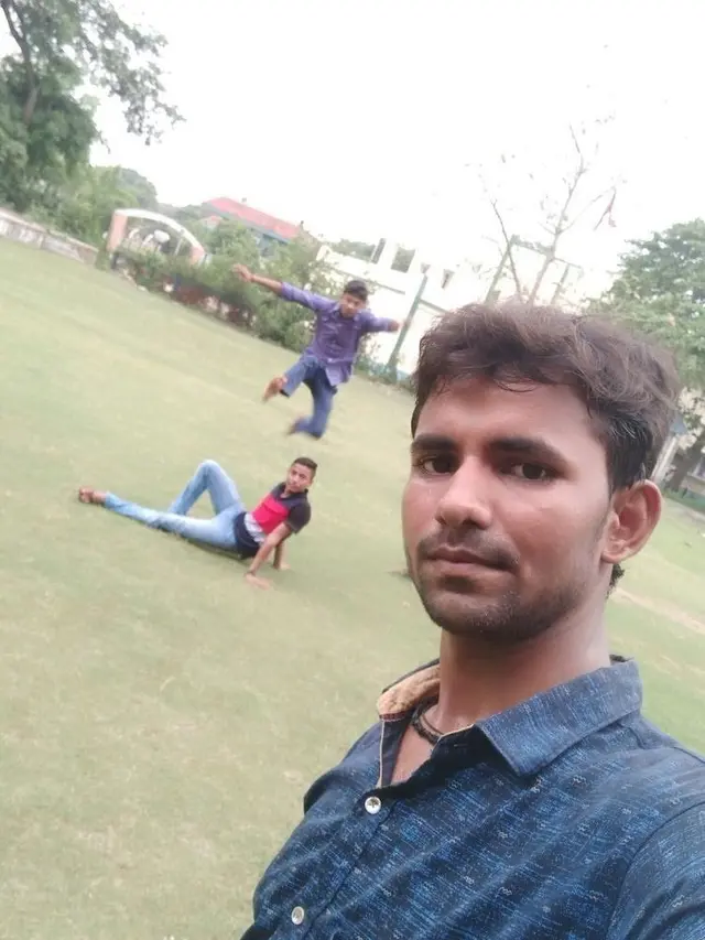 7 Ide Pose Foto Bertiga Bersama Sahabat Biar Tampil Makin Akrab Ini ...