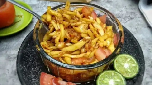 3 Resep Som Tam Thailand yang Segarnya Bikin Mata Meram Melek ...