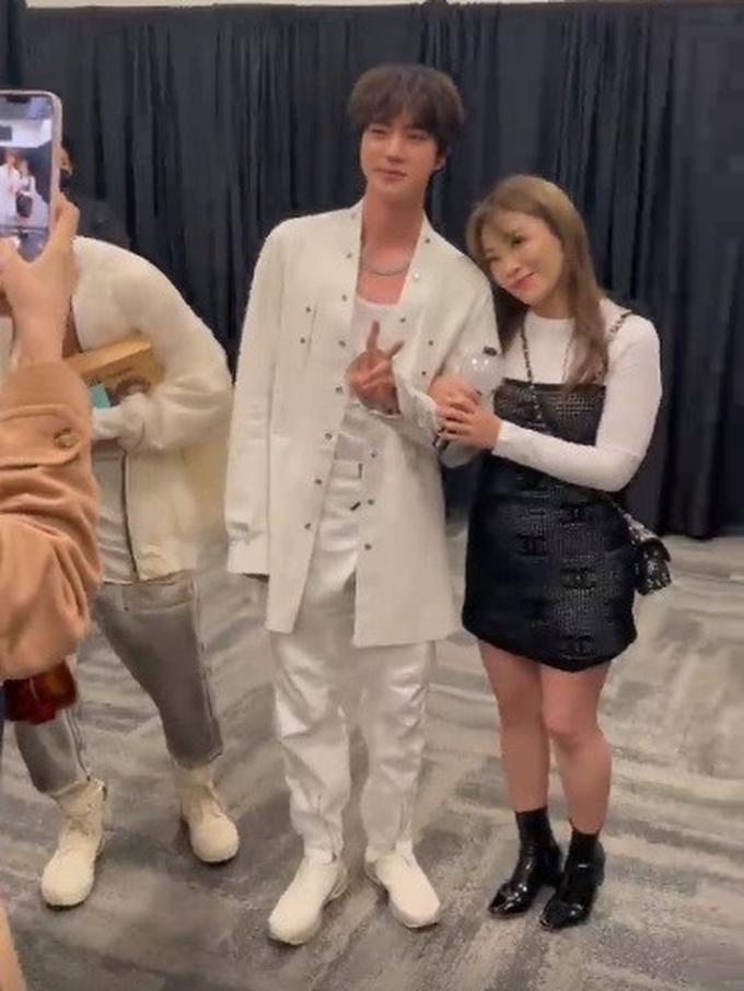 Mengenal Jae Lin, Istri Anderson Paak yang Viral Usai Foto Bareng Jin ...