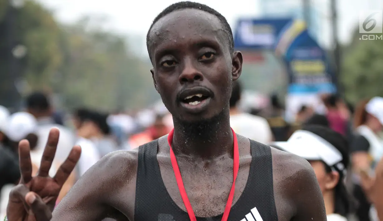 FOTO: Gaya Pelari Kenya Usai Ikuti Jakarta Marathon 2018 - Foto Liputan6.com
