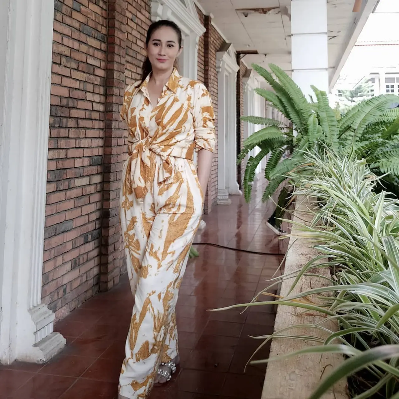 6 Transformasi Lilis Suganda, Artis Kolosal Gentabuana yang Awet Muda - Hot Liputan6.com