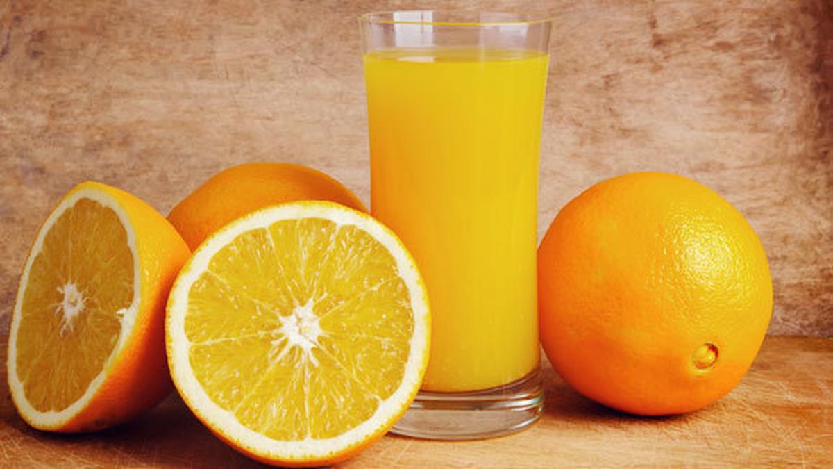 Minum 3 Jus Buah Ini Untuk Atasi Konstipasi - Beauty Fimela.com