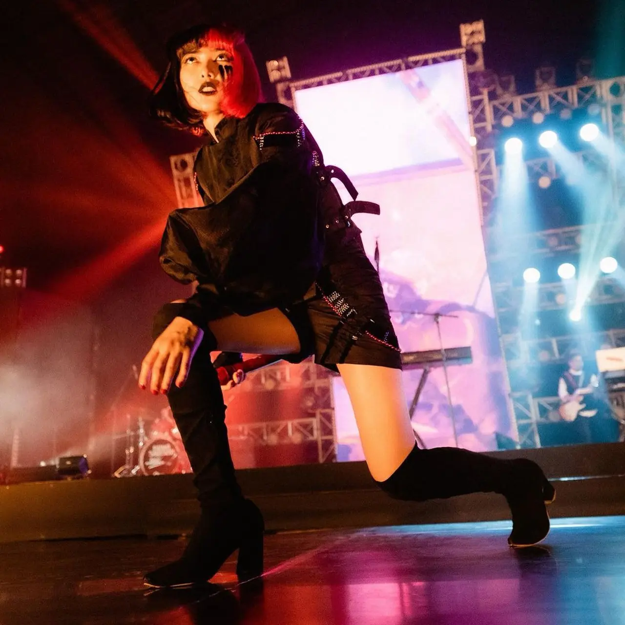 5 Potret Rambut Terbaru Isyana Sarasvati, Makin Bold dan Cantik ...