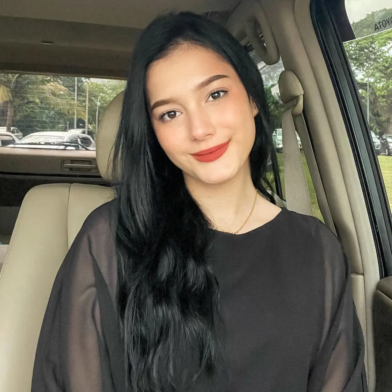 Profil Yasmine Ow Pacar Aditya Zoni, Selebgram Malaysia Blasteran ...