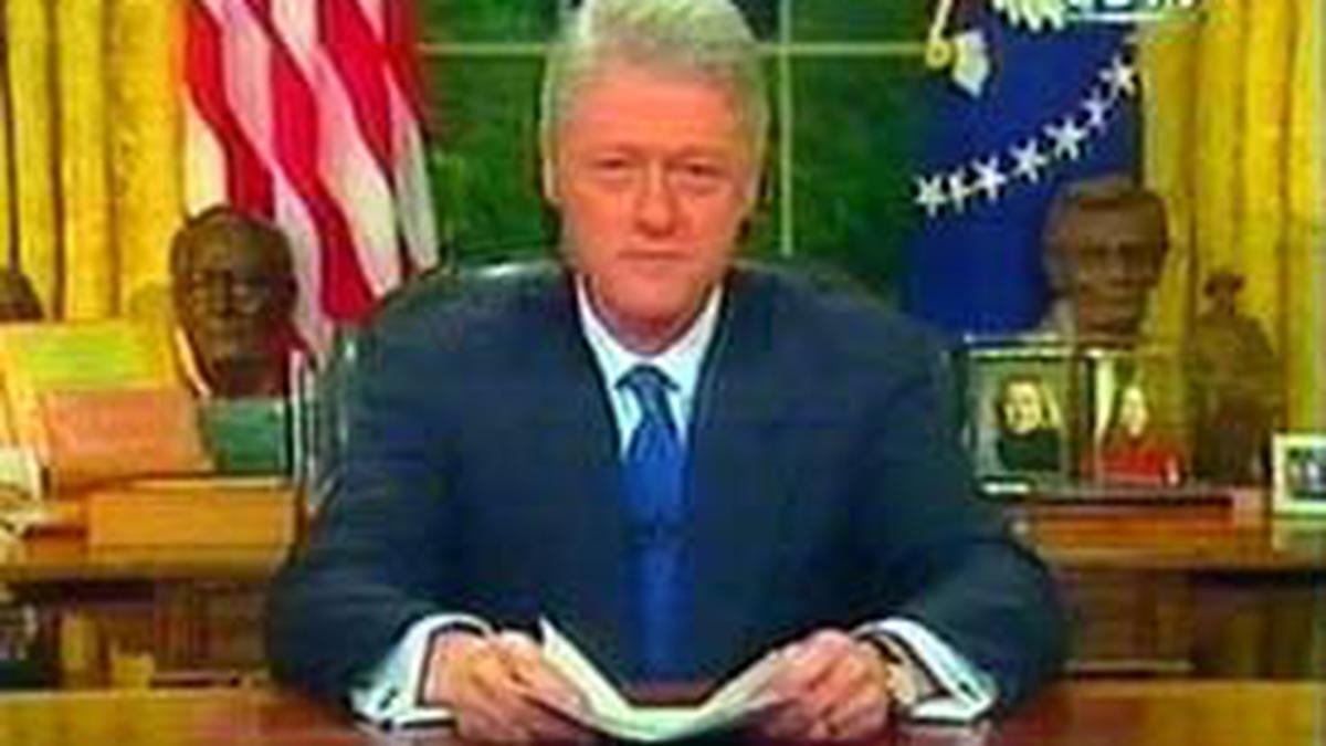 Clinton Menasihati Bush
