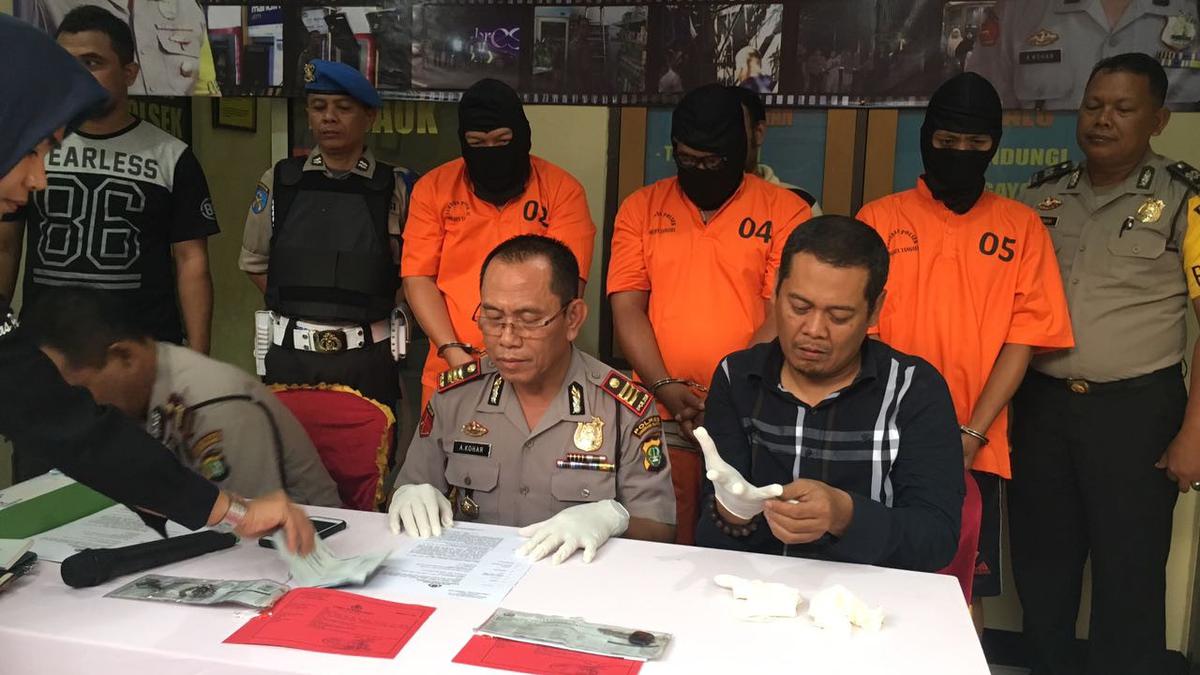 Polisi Tangkap 3 Pengoplos Mobil Curian di Tangsel - News Liputan6.com