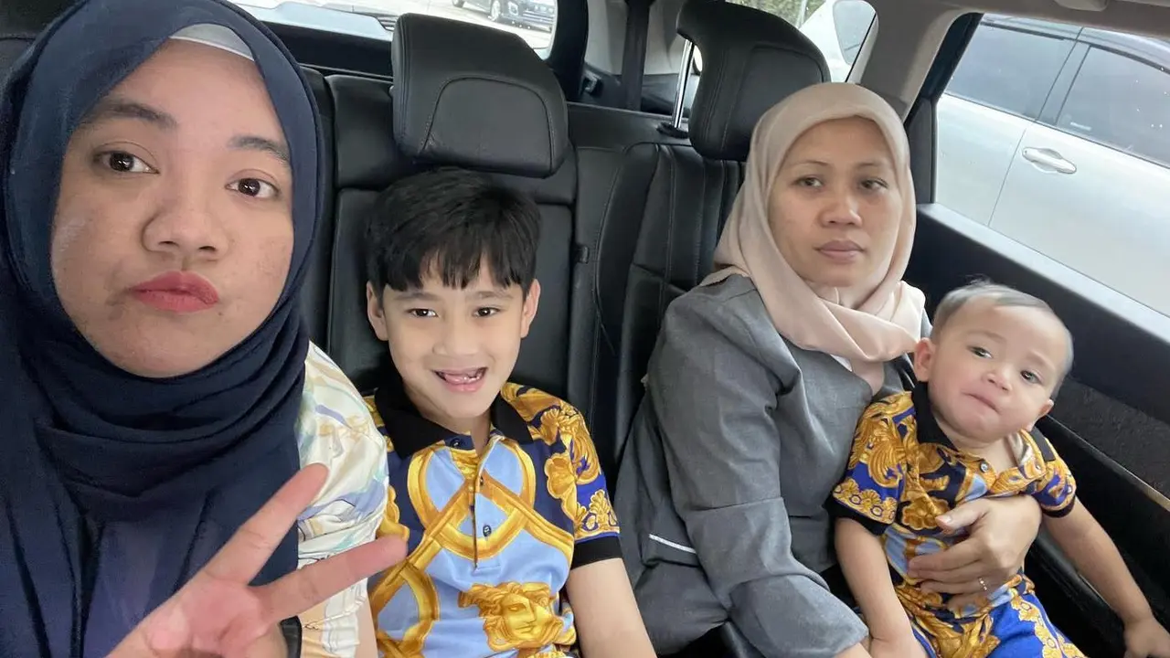 6 Momen Kekompakan Sus Rini dan Mbak Lala, Pengasuh Rafathar Rayyanza - Hot Liputan6.com