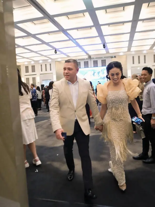Model Rambut Kris Dayanti saat Menemani Sang Suami pada Acara Formal ...