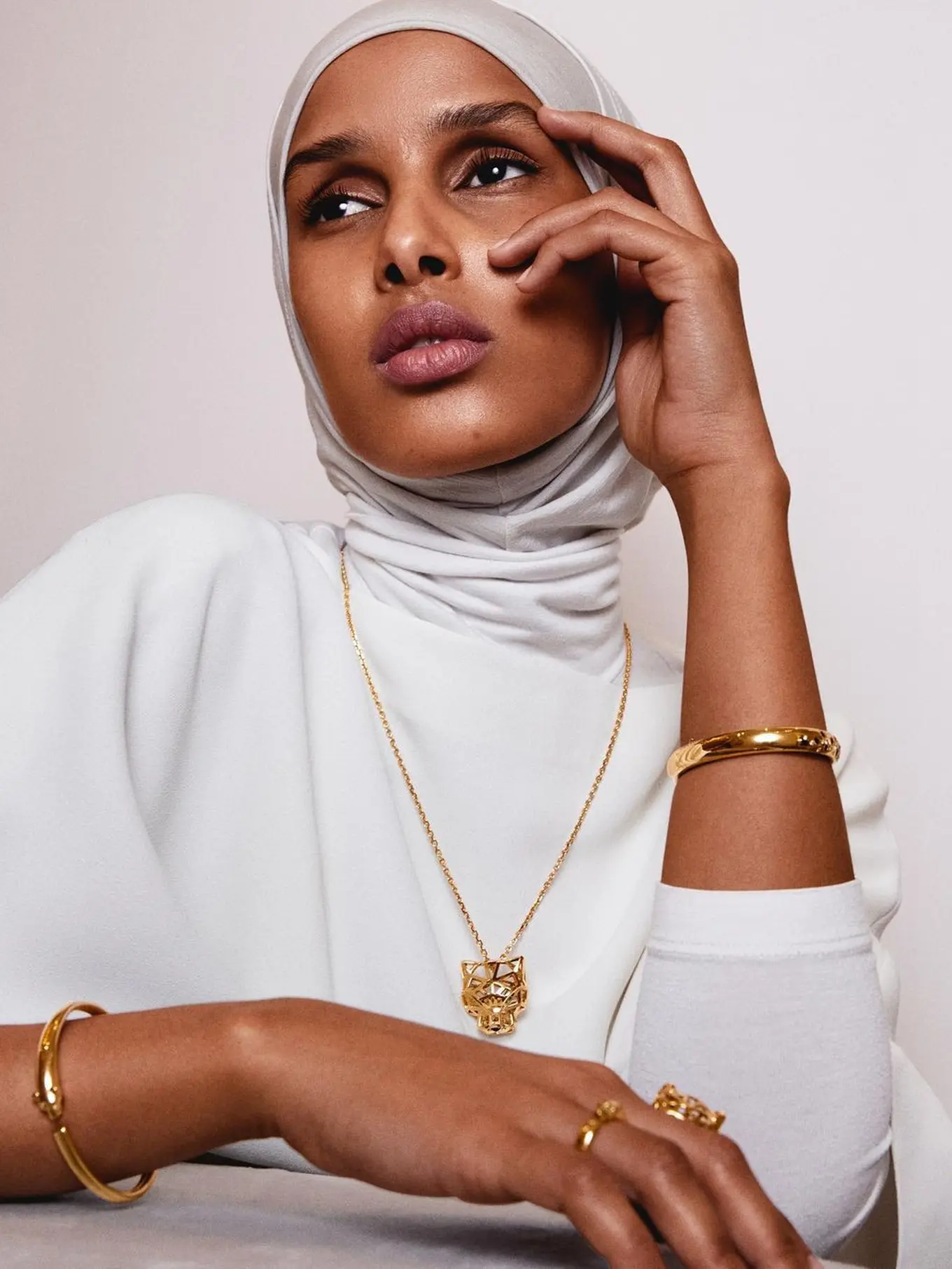 Rawdah Mohamed, Model yang Vokal Protes Larangan Hijab di Prancis ...