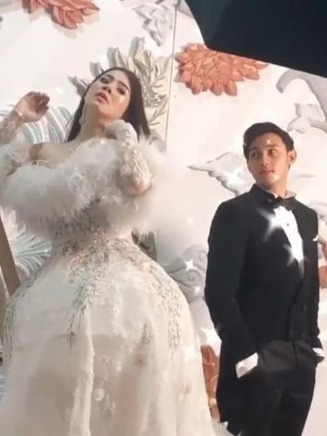 6 Potret Prewedding Felicya Angelista dan Caesar Hito, Bertema 'Deep ...