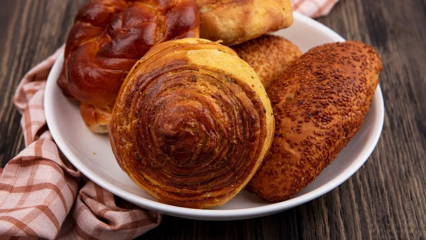 Membuat Roti Manis Simple dengan Ragi Instan