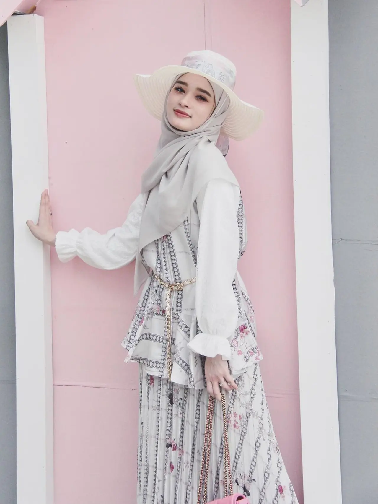 Inara Rusli Ngamuk Netizen Nyindir Status Janda dan Muka Dua, Gara-Gara ...