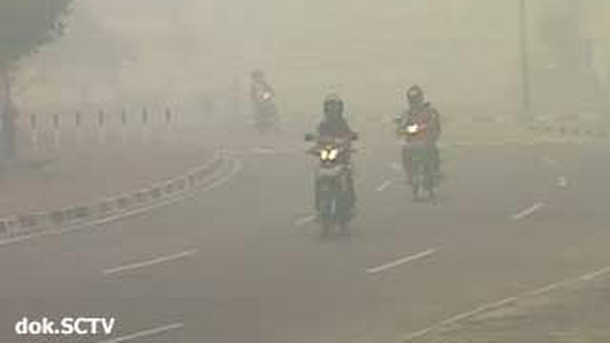 Asap Tebal Kepung Bandara Dumai