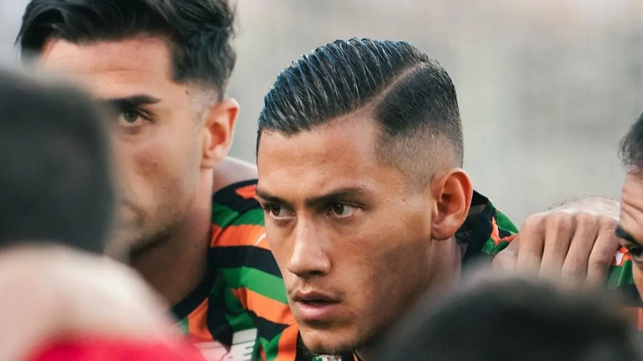 Jay Idzes Bangga Betul Akan Jadi Pemain Indonesia Pertama yang Bermain ...