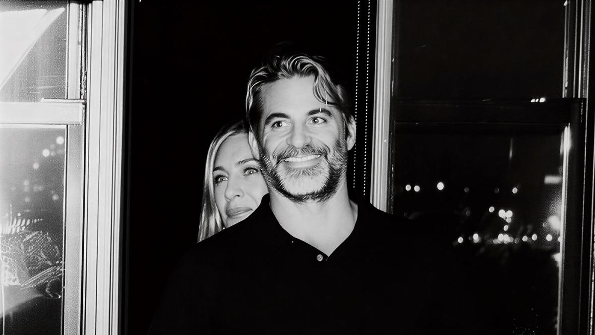 Jim Curtis Reveals Early Details of His Love Story with Jennifer Aniston