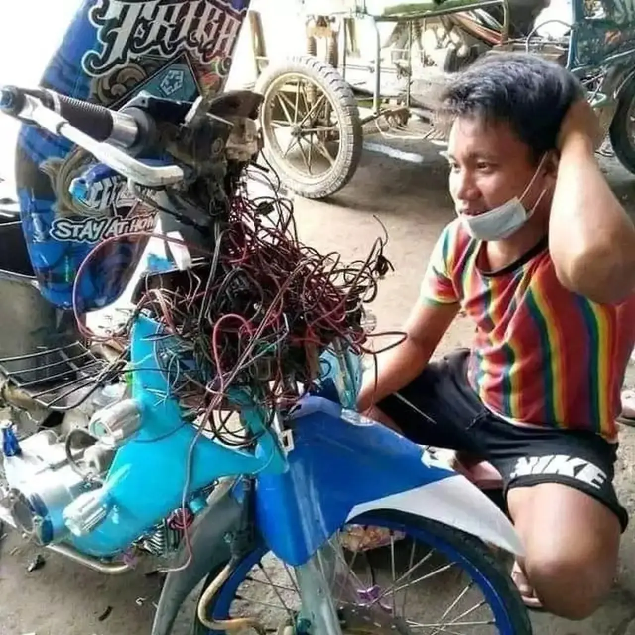 6 Potret Kabel Kusut Ini Penampakannya Ruwet Banget, Bikin Elus Dada ...