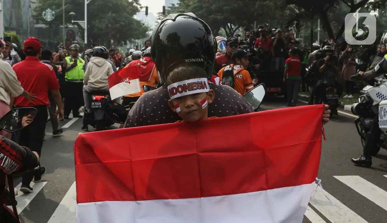Antusiasme Warga Sambut Arak-arakan Timnas Indonesia U-22 - Foto ...