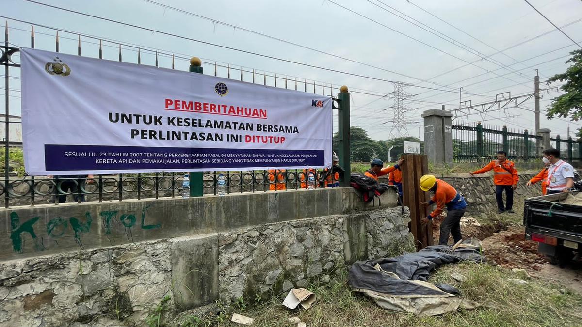 Tekan Angka Kecelakaan, KAI DAOP 1 Jakarta Tutup Enam Pintu Perlintasan Sebidang - News Liputan6.com