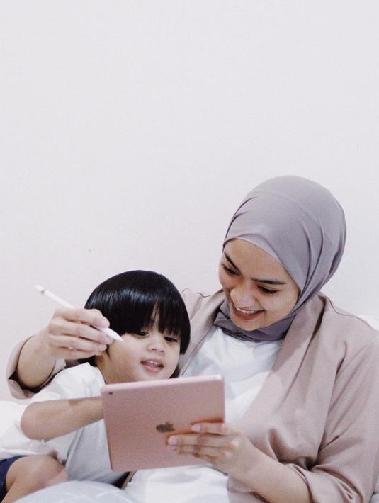 Potret Dia Sekala Bumi, Anak Ayudia Bing Slamet dan Ditto Percussion ...